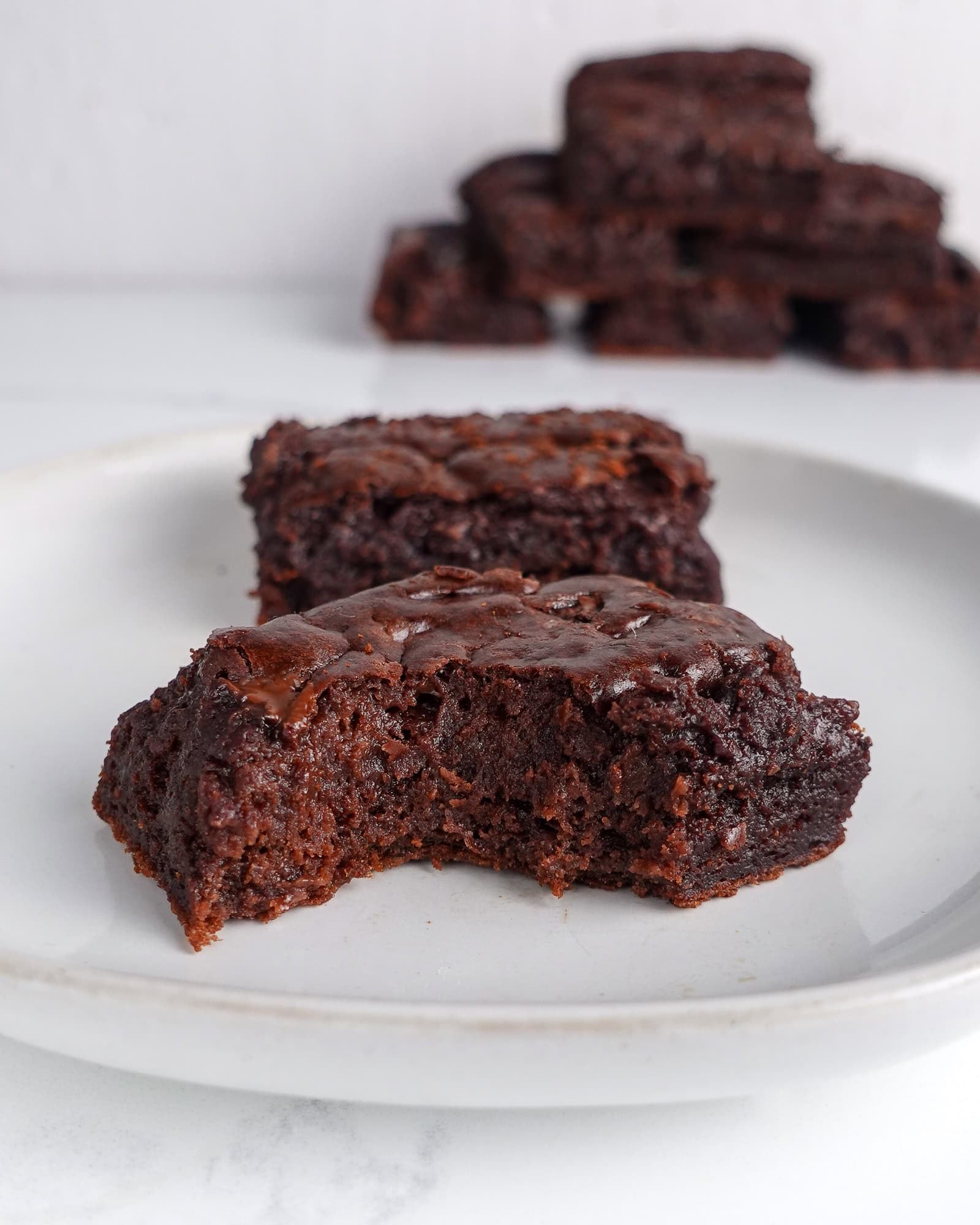 90-Calorie Protein Brownies With Crackly Tops