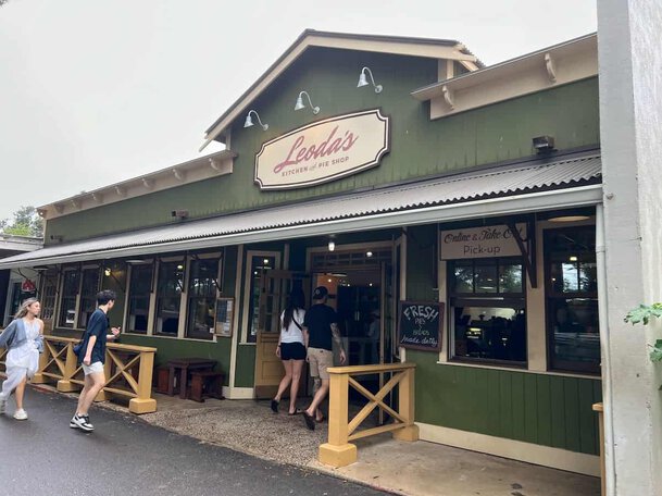 Leoda's Kitchen and Pie Shop in Maui Review: Is It Worth It?