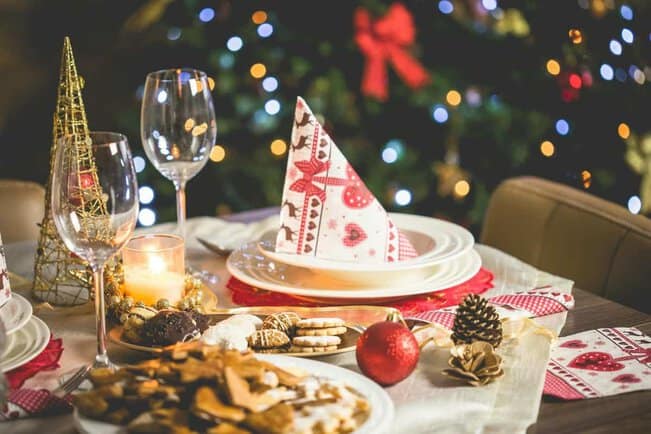 How To Throw An Unforgettable Christmas Party - www.partypro.com