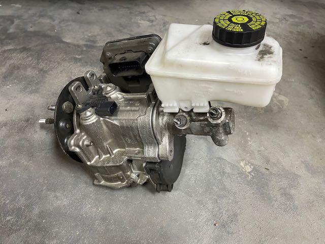 Installing the iBooster - EVcreate