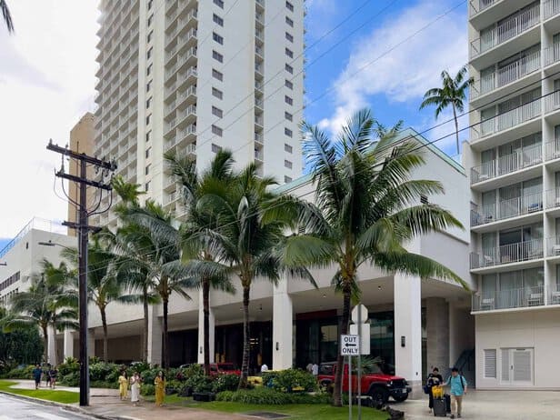 Alohilani Resort Waikiki Beach: A Premier Hawaiian Getaway Experience ...