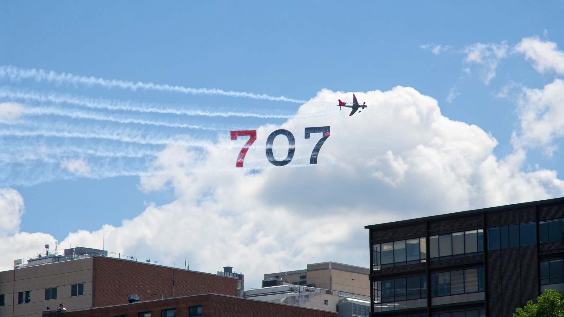 707 Angel Number- Understanding the Meaning & SignificanceDeluxe Astrology