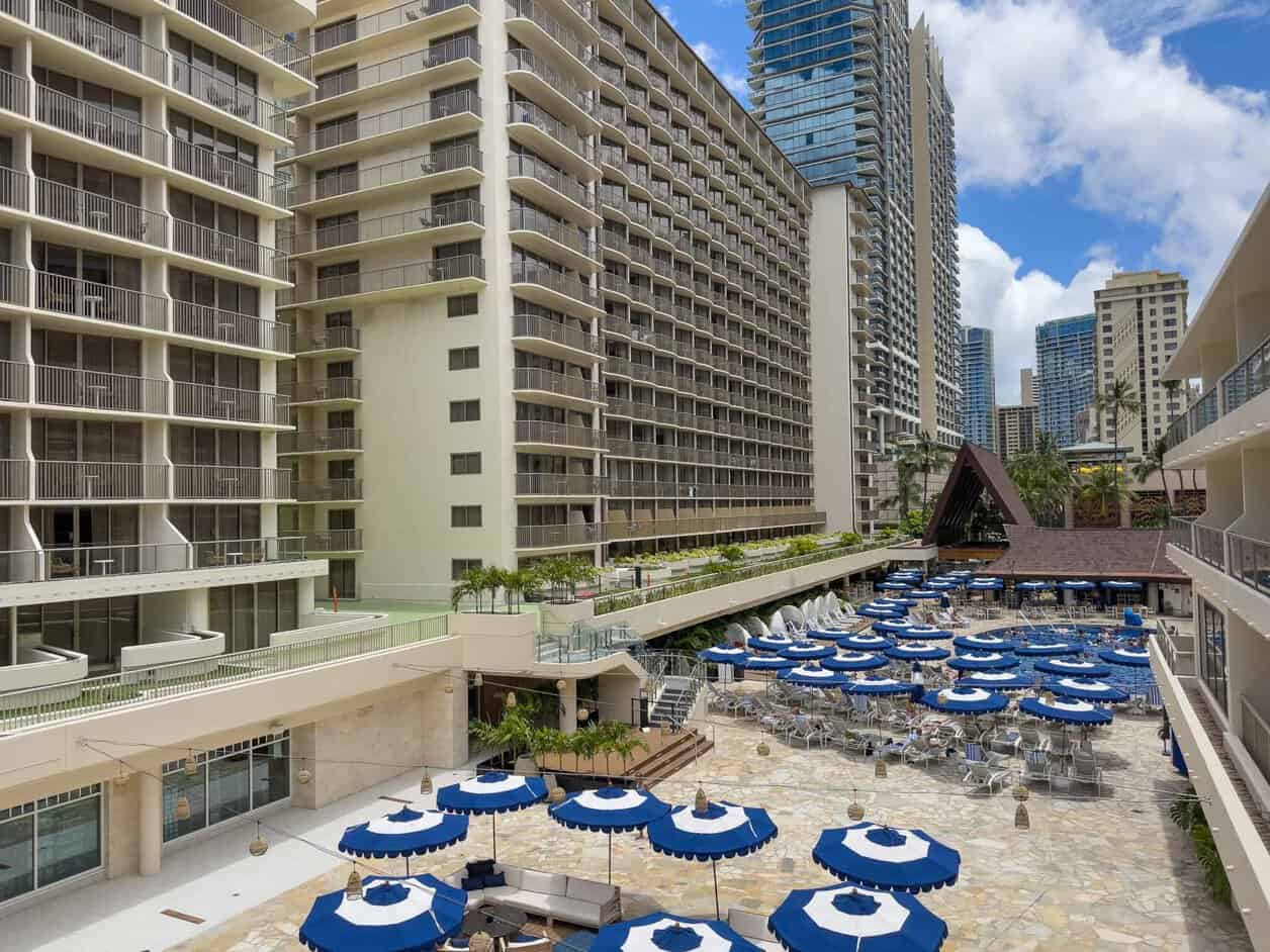 Outrigger Reef Waikiki Beach Resort: Ultimate Hawaiian Getaway Guide ...