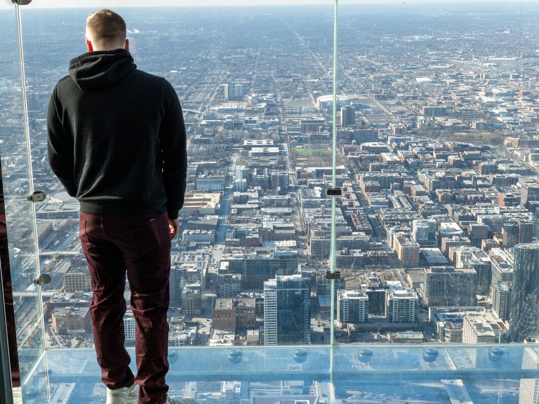 Willis Tower/Sears Tower/Skydeck Chicago Traveler