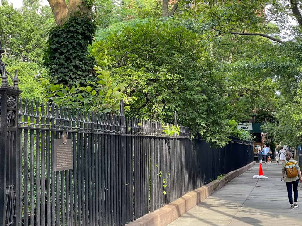 Gramercy Park, NYC Neighborhood Guide - Go New York