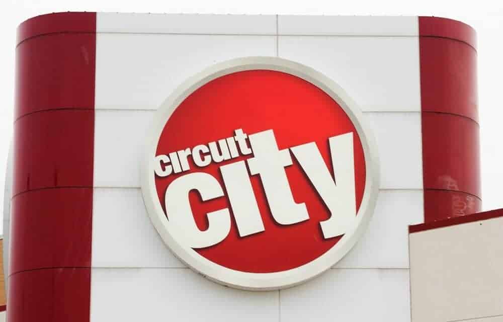 What Happened To Circuit City? - The Rise and Fall | 8-Bit Pickle