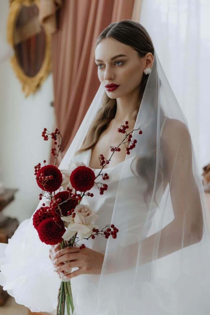 Top 7 Wedding Bouquet 2025 Trends: Let's Dive In | Esposa