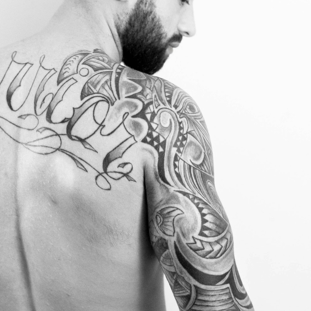 Simple shoulder tattoos for guys - Dmhtattoos.com