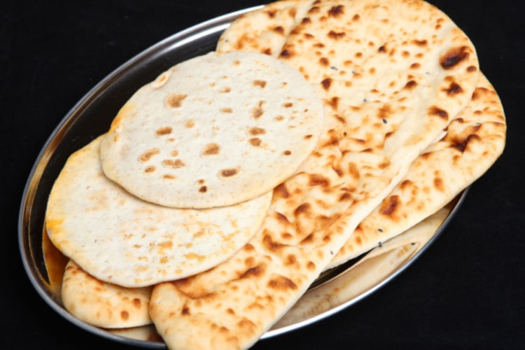 Roti vs Naan Differences: Side-by-Side Comparison