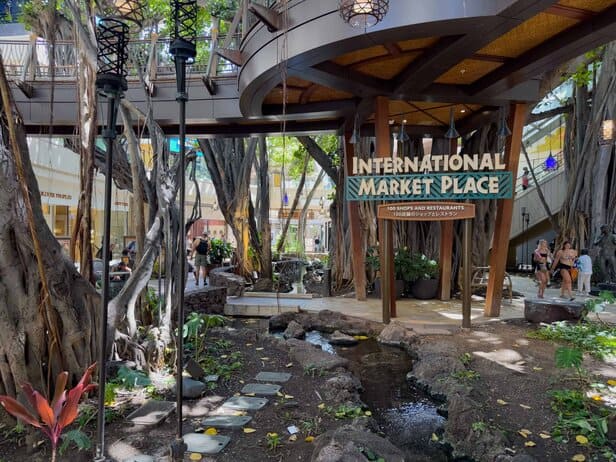 International Market Place: A Shopper's Paradise in Waikiki - Go Oahu