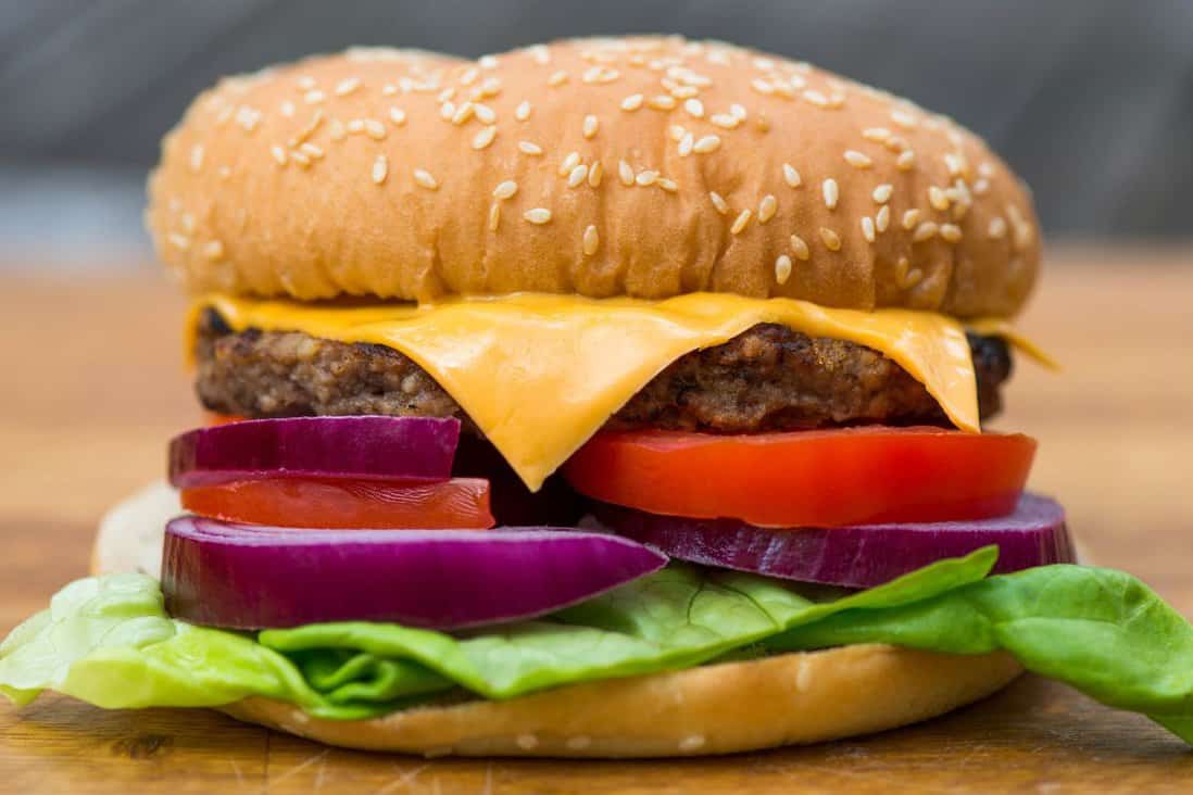 sonic cheeseburger carbs