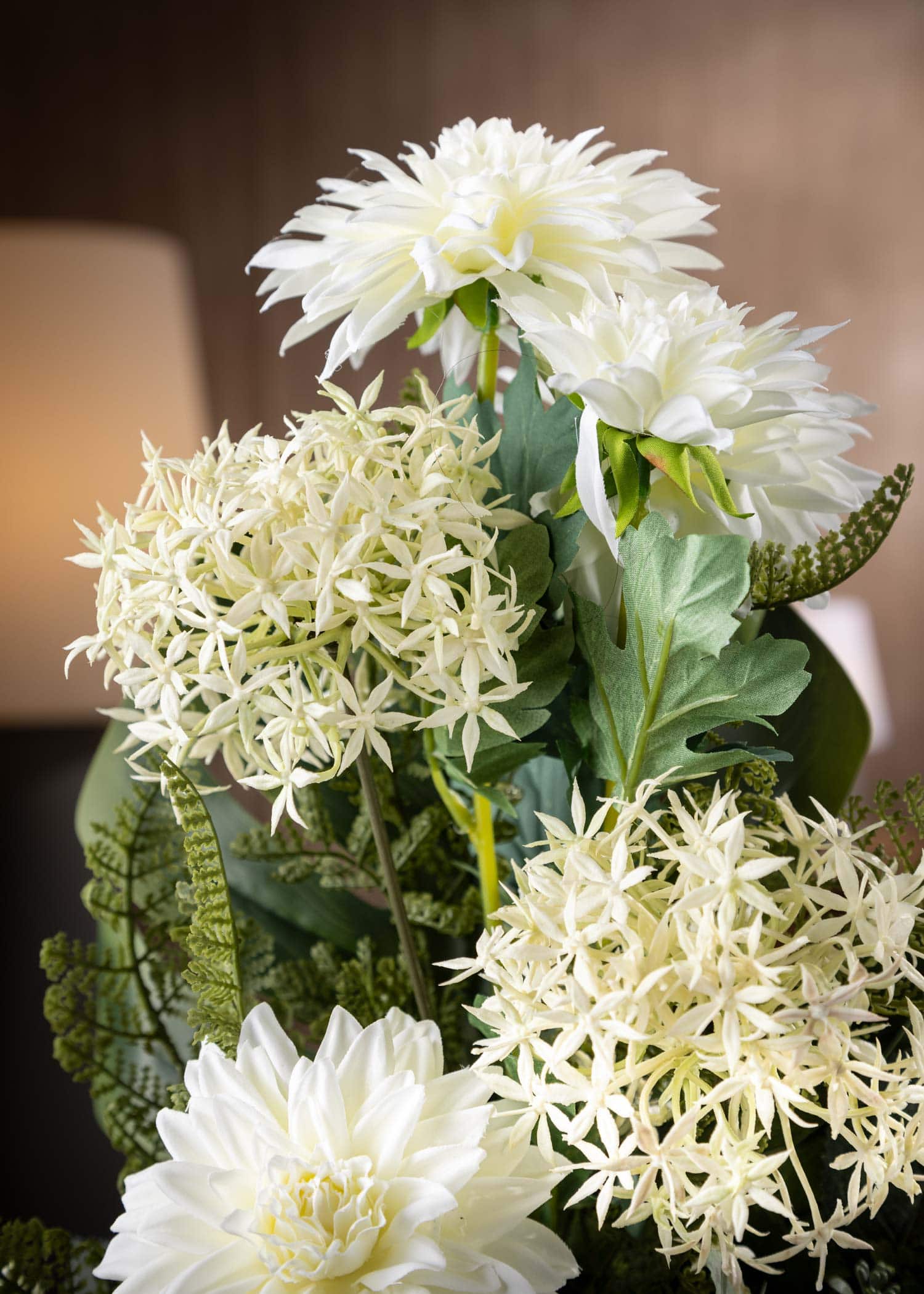 Mazzo Fiori Finti per Decorazione Funeraria - Stile,durata e rispetto