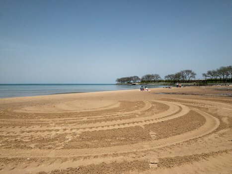 Ohio Street Beach Chicago Traveler