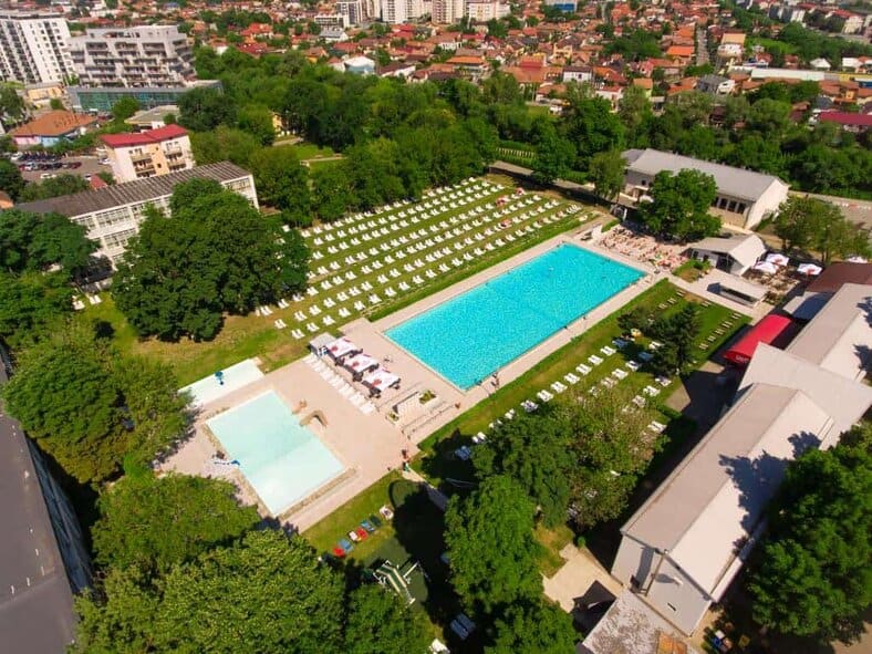 11 Piscine și Ștranduri în Cluj-Napoca și Împrejurimi - GOKID!