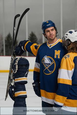 10+ Cool Outfit Ideas For What To Wear To A Hockey Game