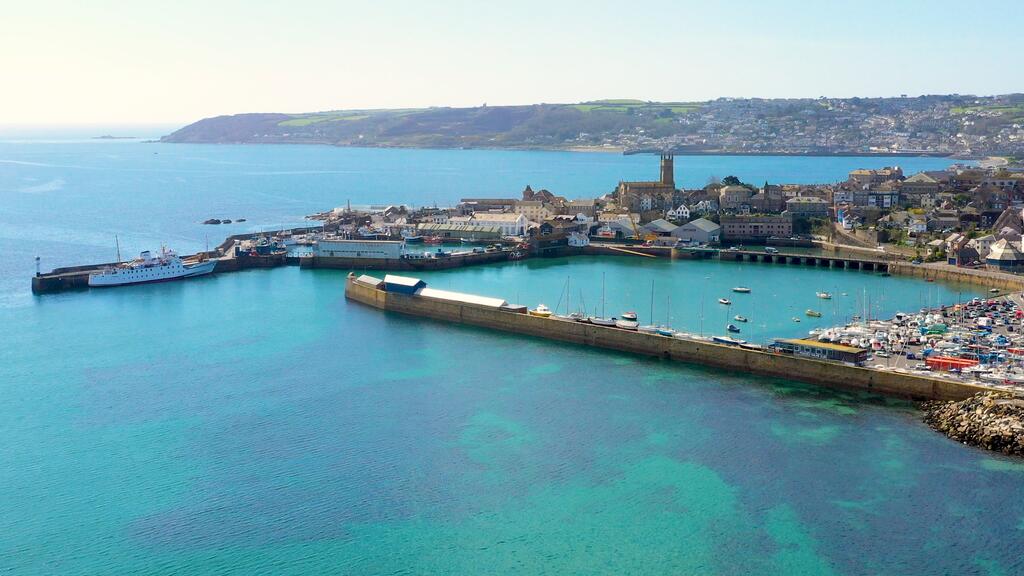 Penzance Holiday Guide - Cornwall Holidays