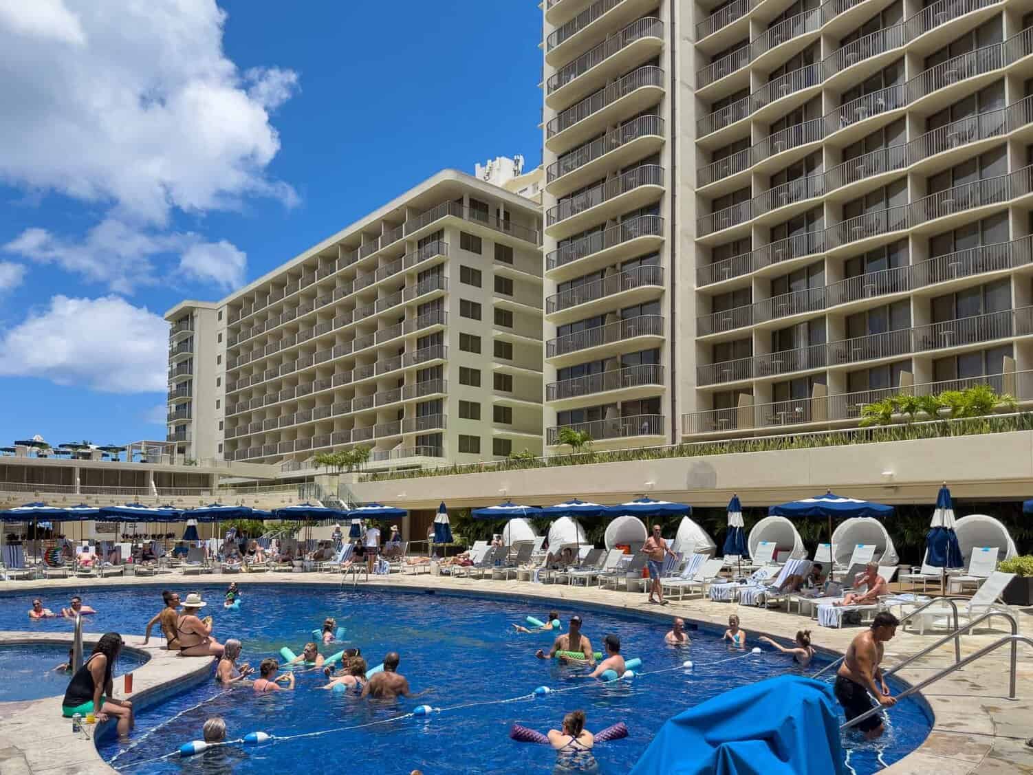 Outrigger Reef Waikiki Beach Resort: Ultimate Hawaiian Getaway Guide ...