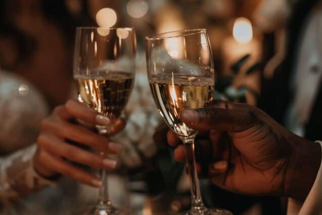 Your Guide To Creating A Cocktail Hour At Your Reception - Perfect ...