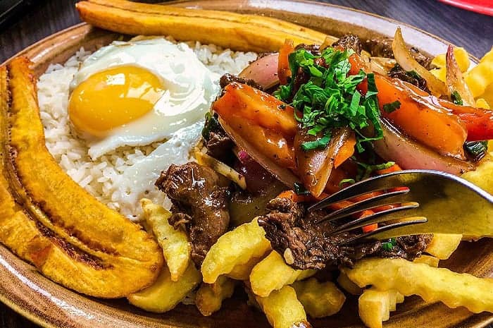 Lomo a lo Pobre - Carnes - Comida Peruana - Receta