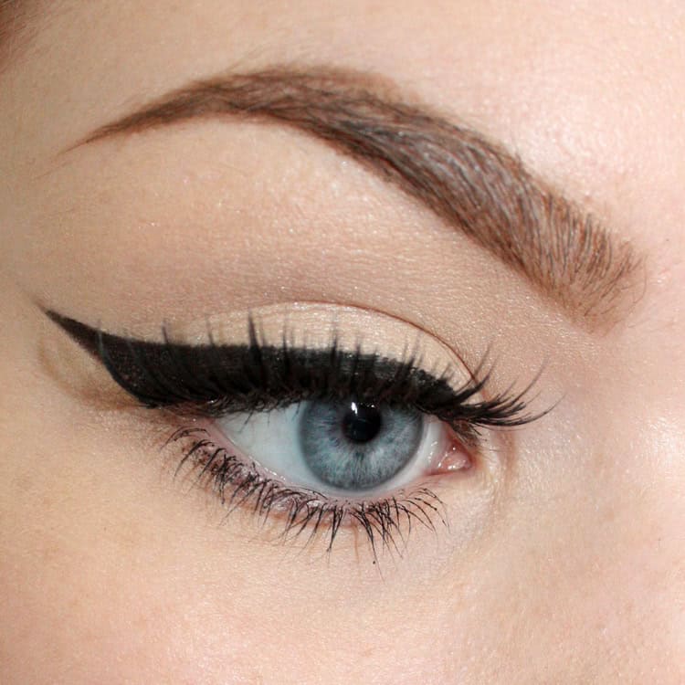 Natural Eye Makeup Brands For Every Day - Eluxe Magazine